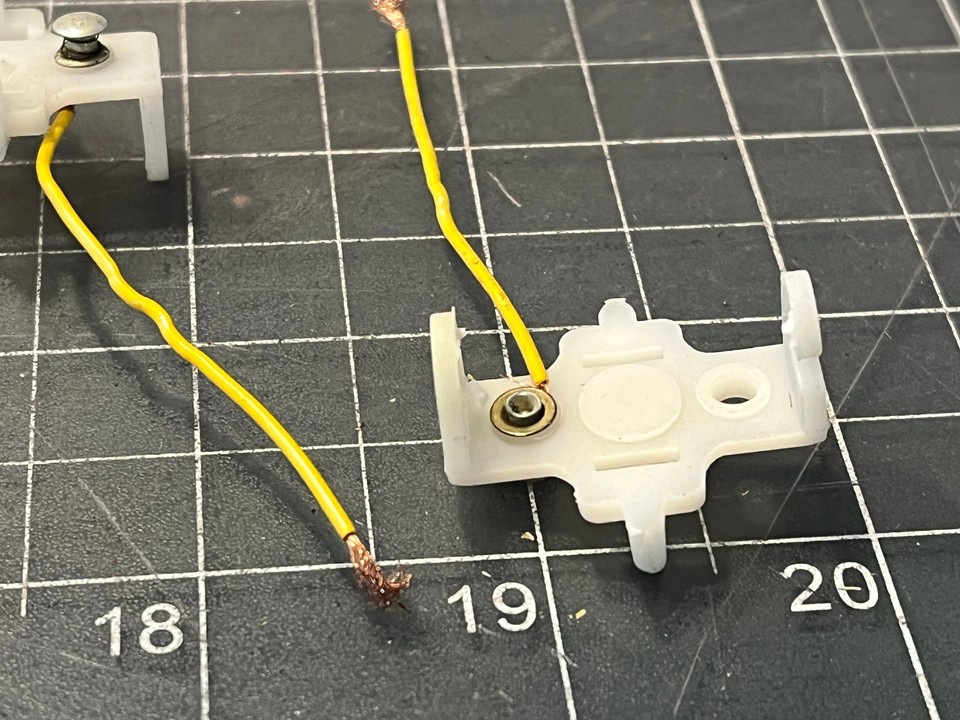 American Flyer Train 5 White Plastic Locomotive Unknow Parts PA-18737 ...