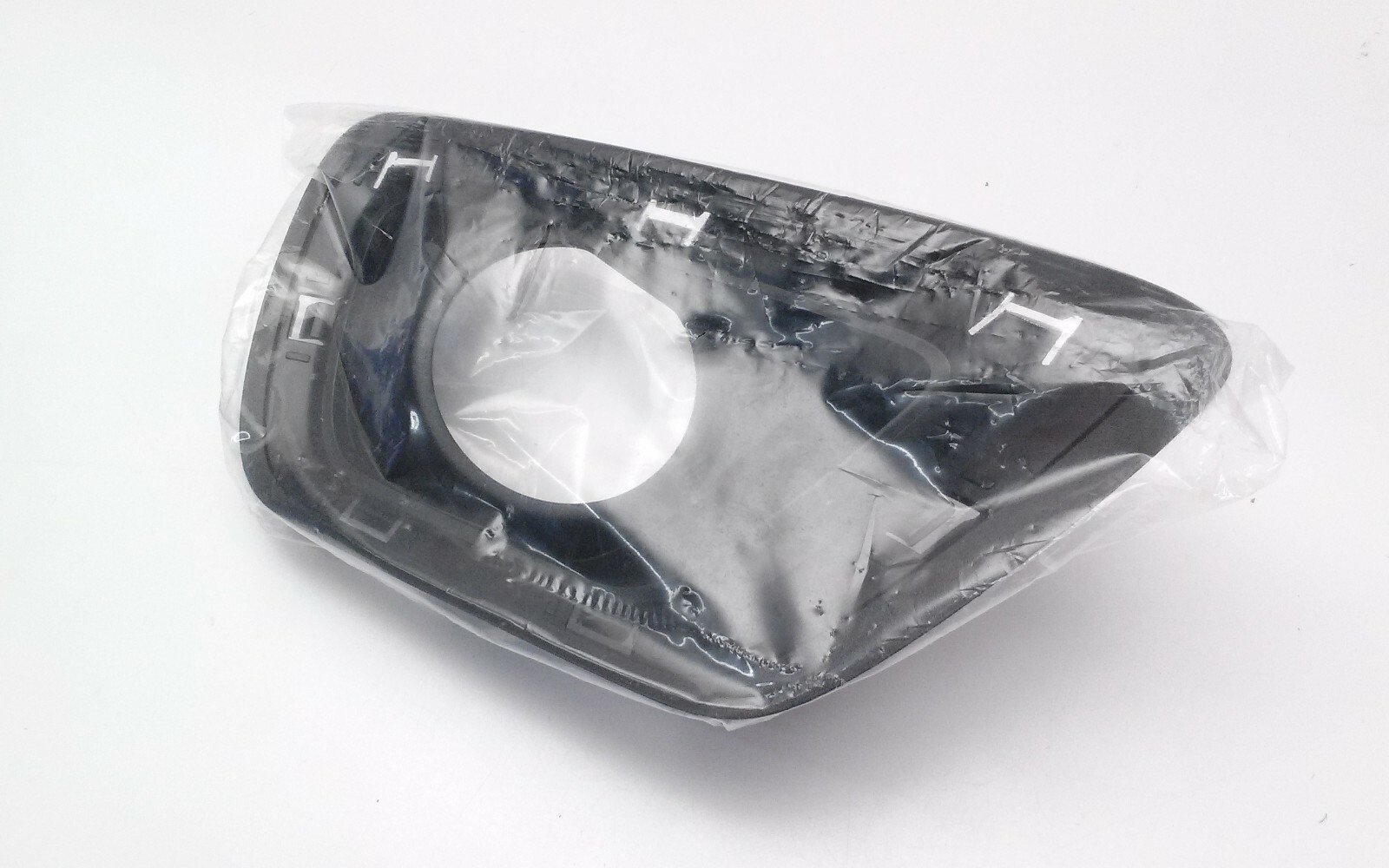 2015-2020 Chevy Colorado passenger side front fog lamp bezel OEM ...