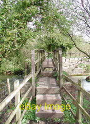 Photo 6x4 Driffield Beck Driffield/TA0258 Footbridge over Driffield ...