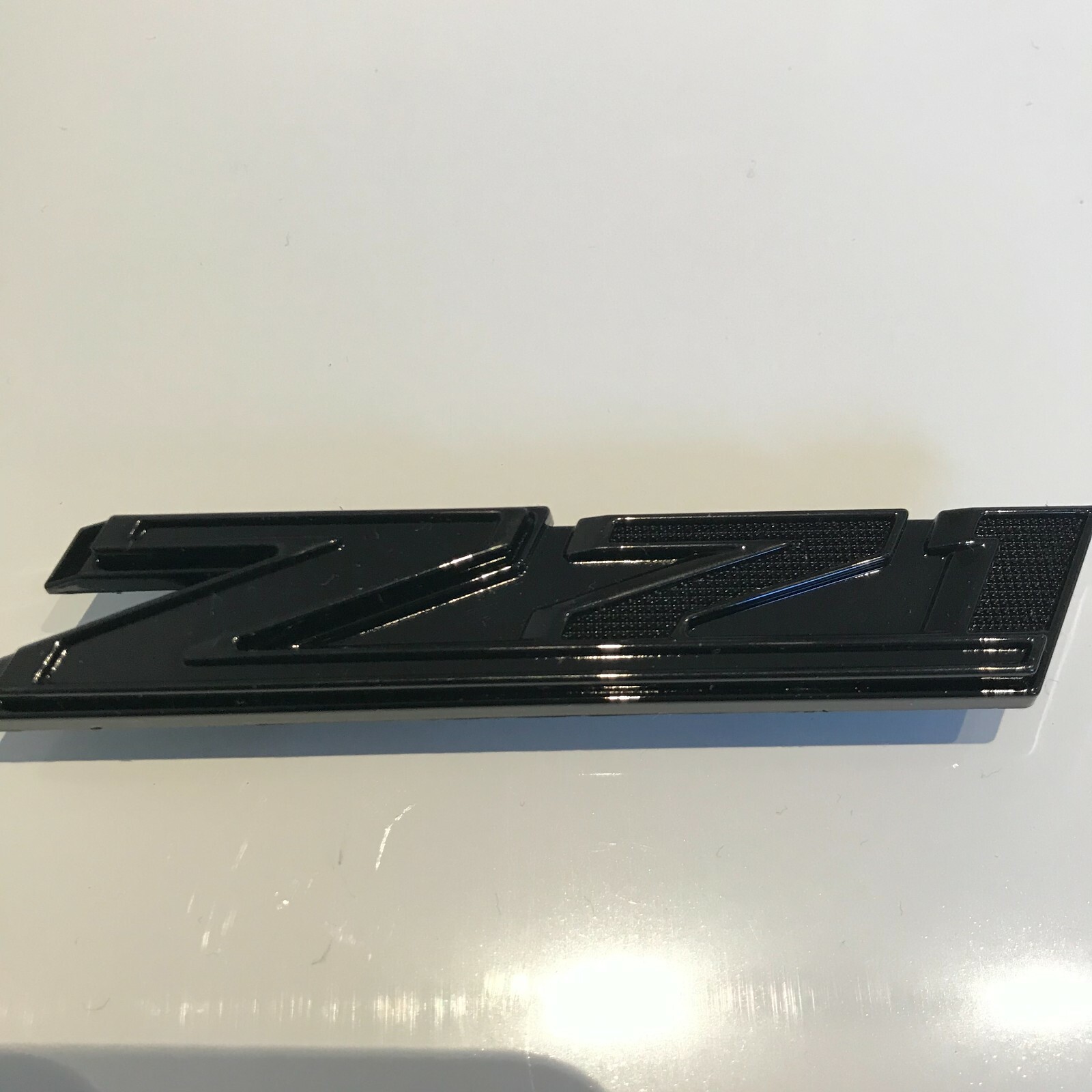 2019-2021 Chevrolet Silverado Z71 Grille Emblem Gloss Black 84384428 ...