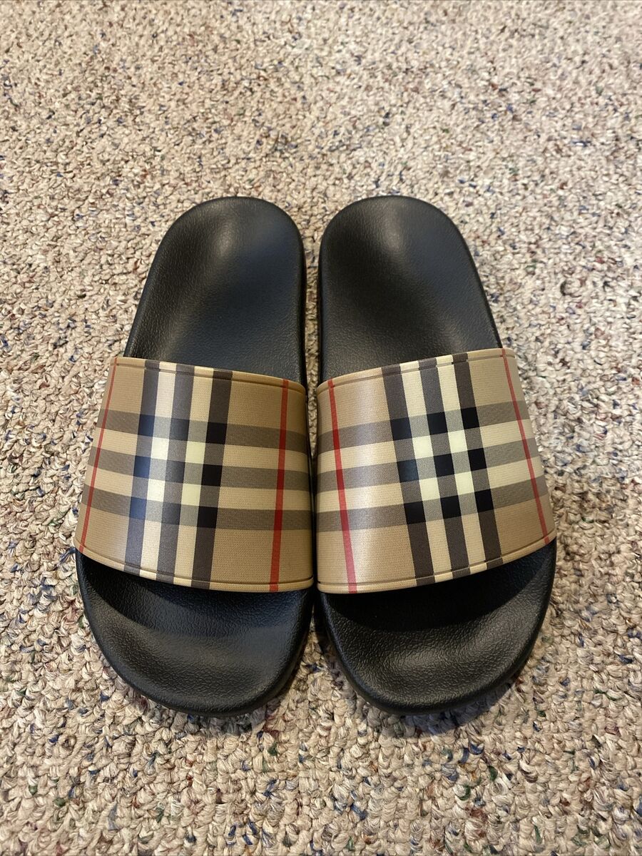 $395 BURBERRY BEIGE CHECK LOGO FLIP FLOP FURLEY RUBBER $395 BURBERRY BEIGE CHECK LOGO FLIP FLOP FURLEY RUBBER