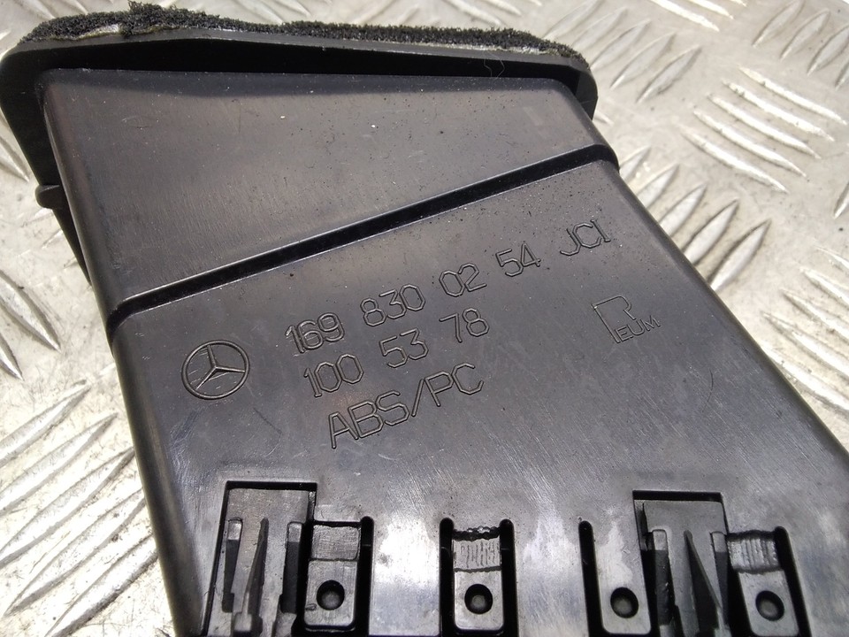 MERCEDES-BENZ B W245 Gitter 1698300254 2.00 Diesel 80kw 2008 14693334 ...