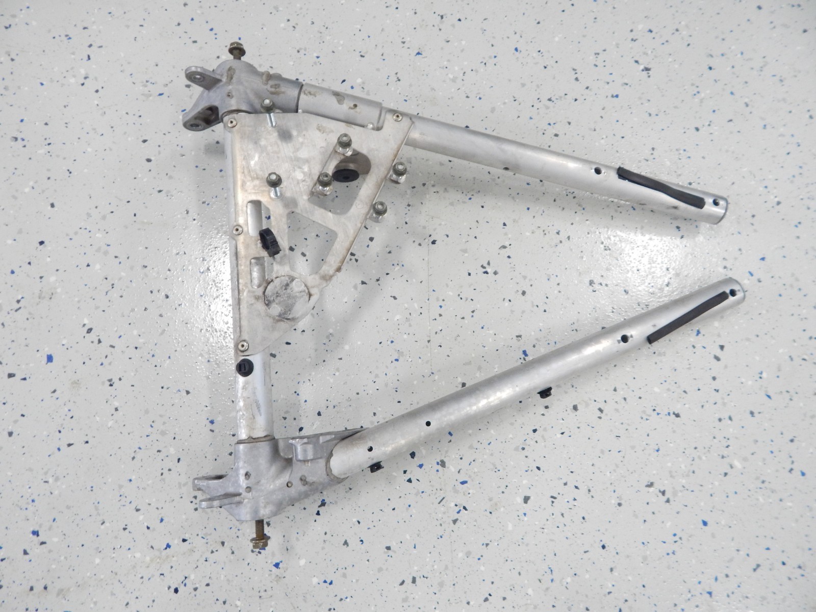 POLARIS SNOWMOBILE 2010-2012 600 RUSH SWITCHBACK FRONT TUBULAR FRAME ...