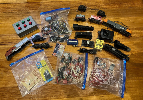 Bulk Lot Vintage Model Train Pieces Trains Parts Wiring Controllers Etc ...