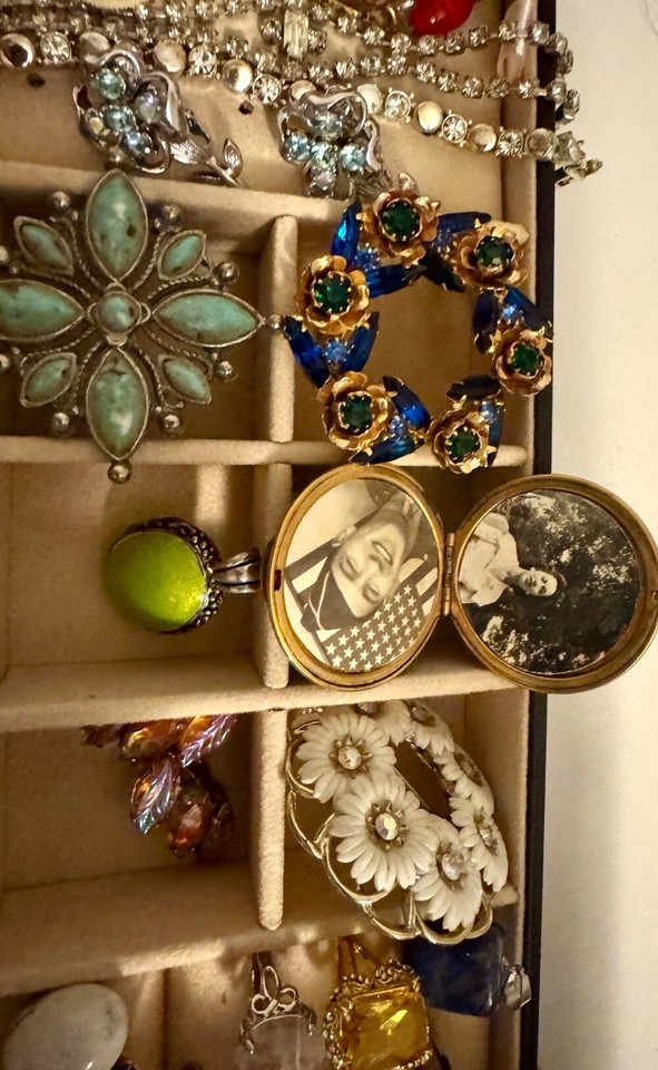 High End Vintage Rhinestone Jewelry Box Lot Trifari Juliana 925 Garnets ...
