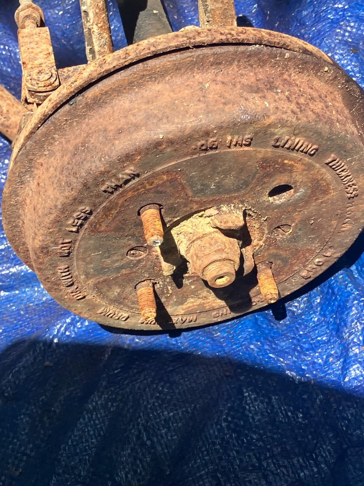 TRIUMPH SPITFIRE DRIVER SIDE AXLE VERTICAL LINK 1973-80 | eBay