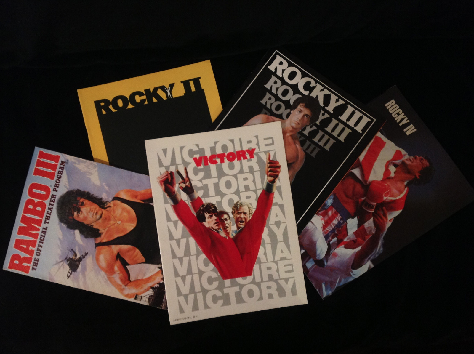 MOVIE PROGRAM LOT-STALLONE-CREED-ROCKY 2,3,4-RAMBO 3-VICTORY-PELE-MR. T ...