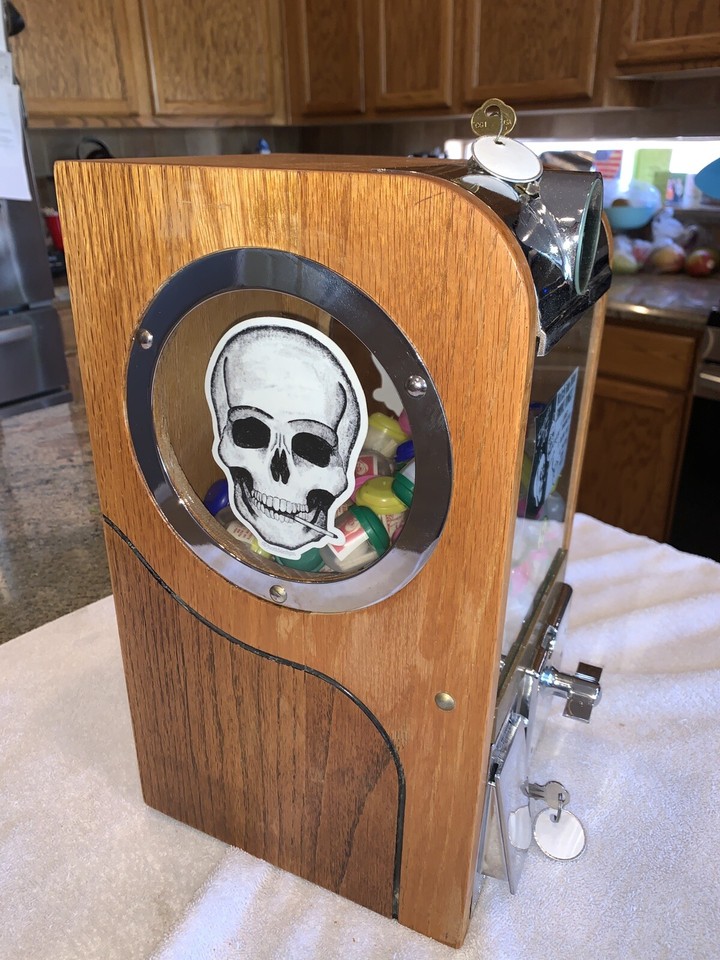 Vintage Victor 10 Cent Smoking Skull Vending Machine Charms Restored ...