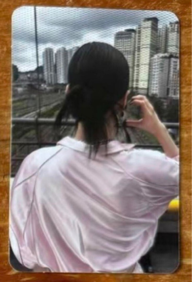 ITZY RYUJIN GOLD Target US Official Photocard PC Tradingcard Photo card ...