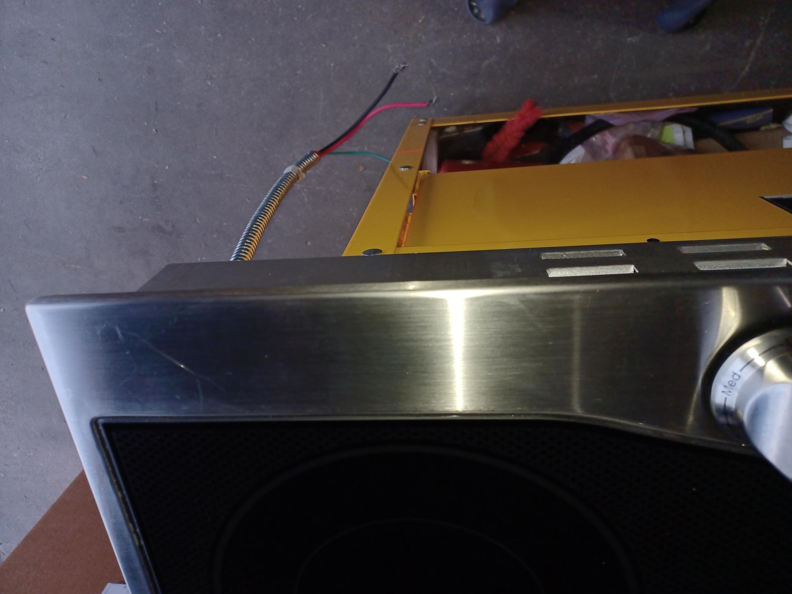 Viking RVEC3365BSB Electric Radiant Cooktop-5 Elements, 36'', Black | eBay