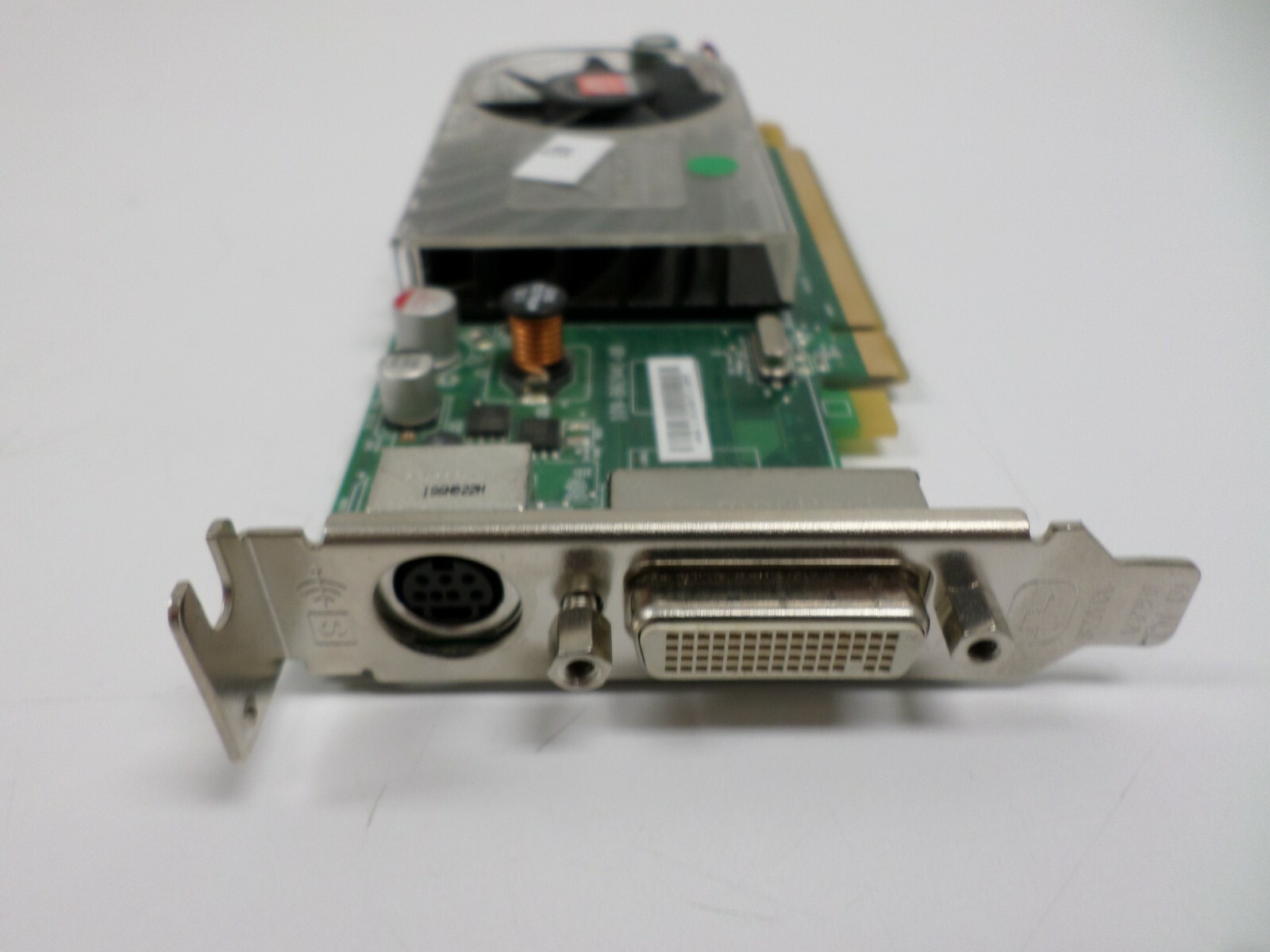 AMD ATI Radeon HD 3450 PCIe x16 Graphics Video Card B629 with Dual ...