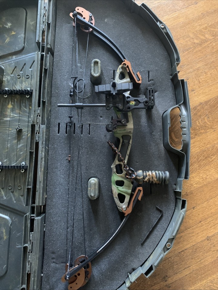 Alpine Archery Hunting Bow With Case | eBay