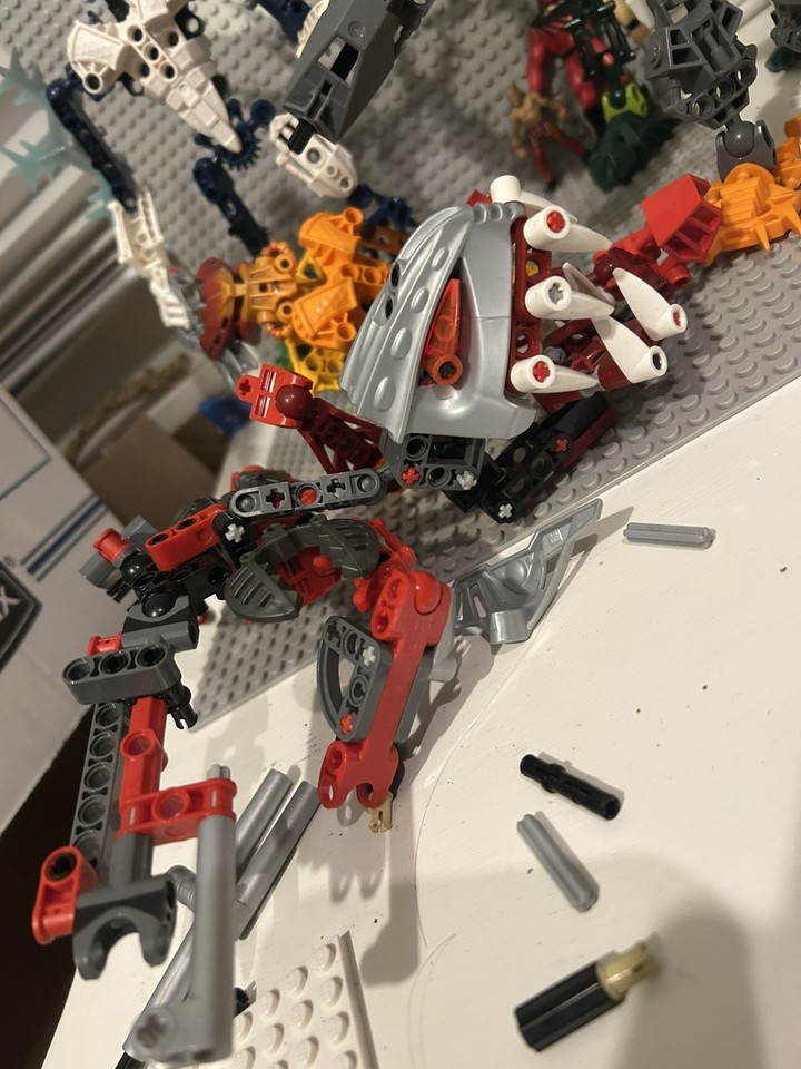 Lego Bionicle Figures, Parts, Masks, Pieces mixed Technic / Bionicle ...