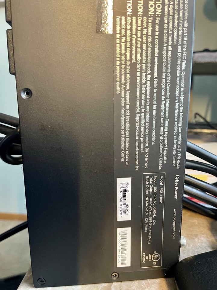 CyberPower PDU41001 8-Outlet 1U Rachmount Switched Power Distribution ...