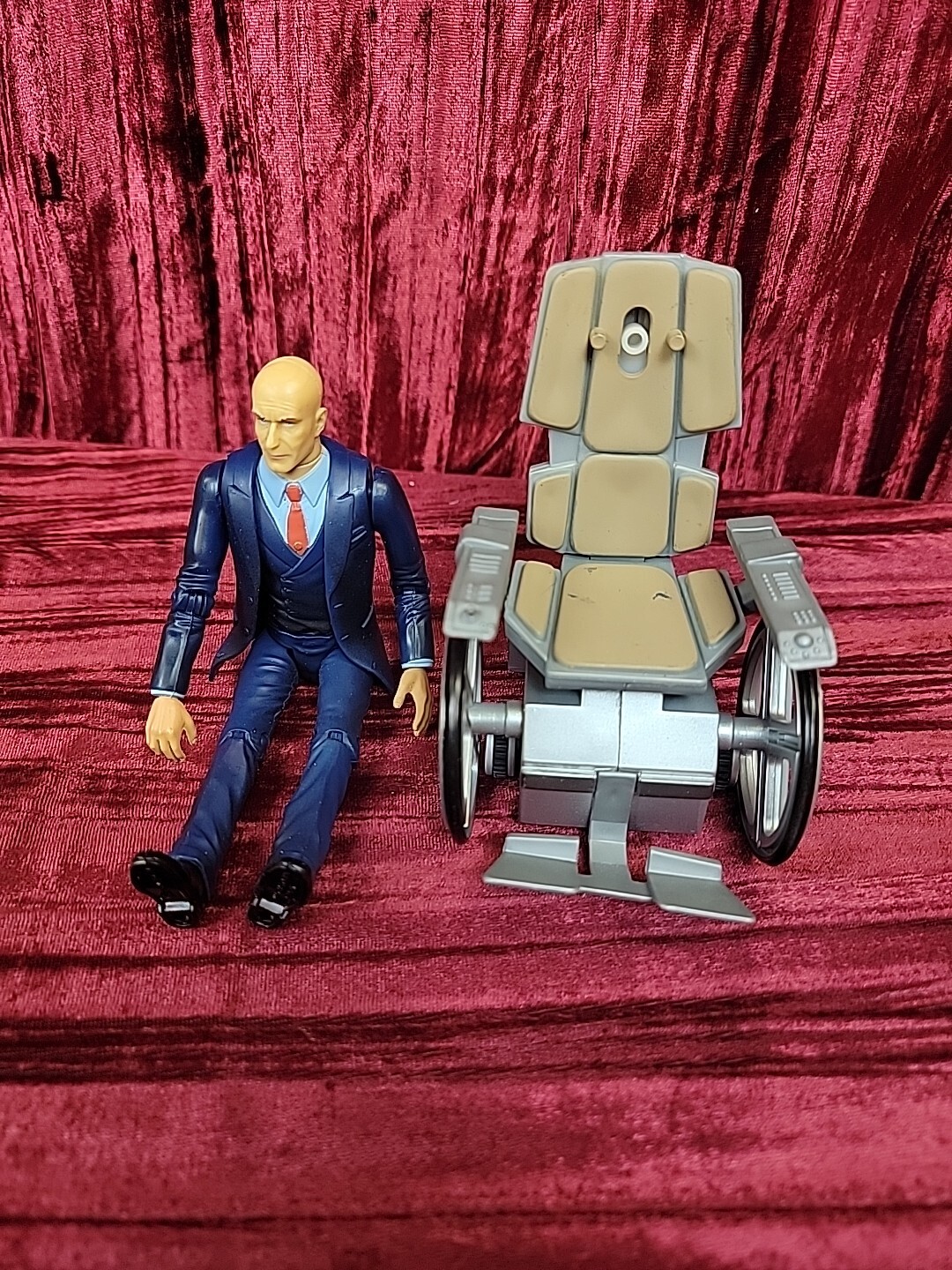 VTG 2000 Toy Biz Marvel Legends X-Men 97 Professor X RED TIE W/ CHAIR ...