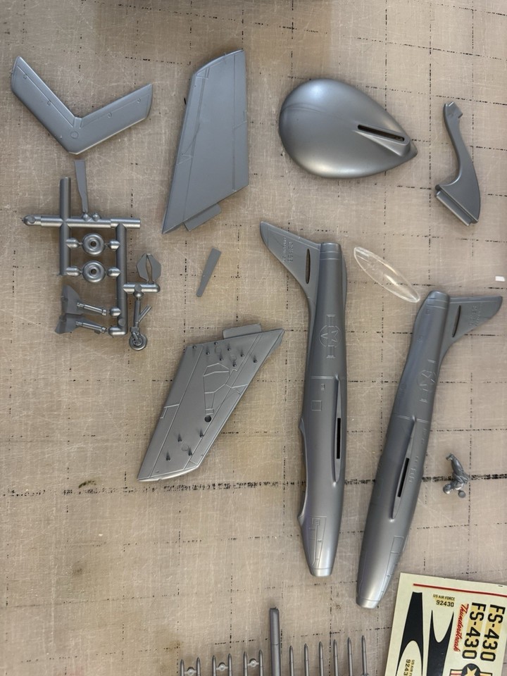 Hawk Republic Thunderstreak F-84F Model Kit – Vintage USAF Jet w ...