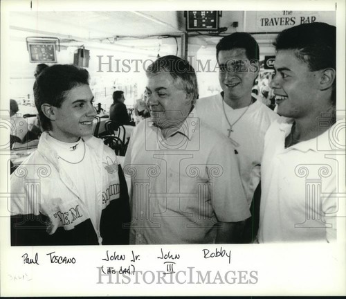 1990 Press Photo Jockey Paul Toscano with family at Saratoga Raceway ...