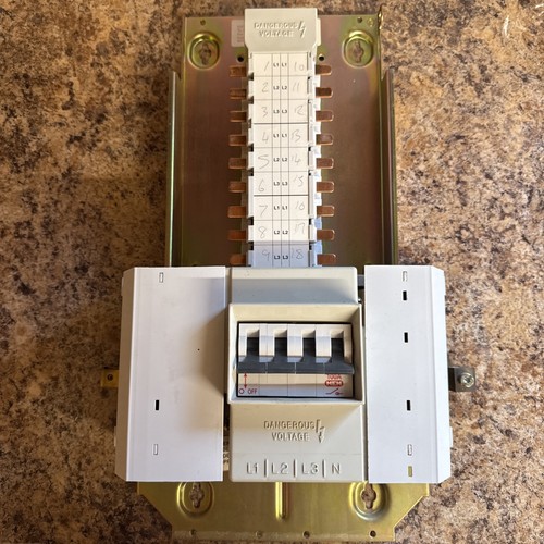 Memshield 2 Distribution Board Box Fuse 6 Way 3 Phase Converted To ...