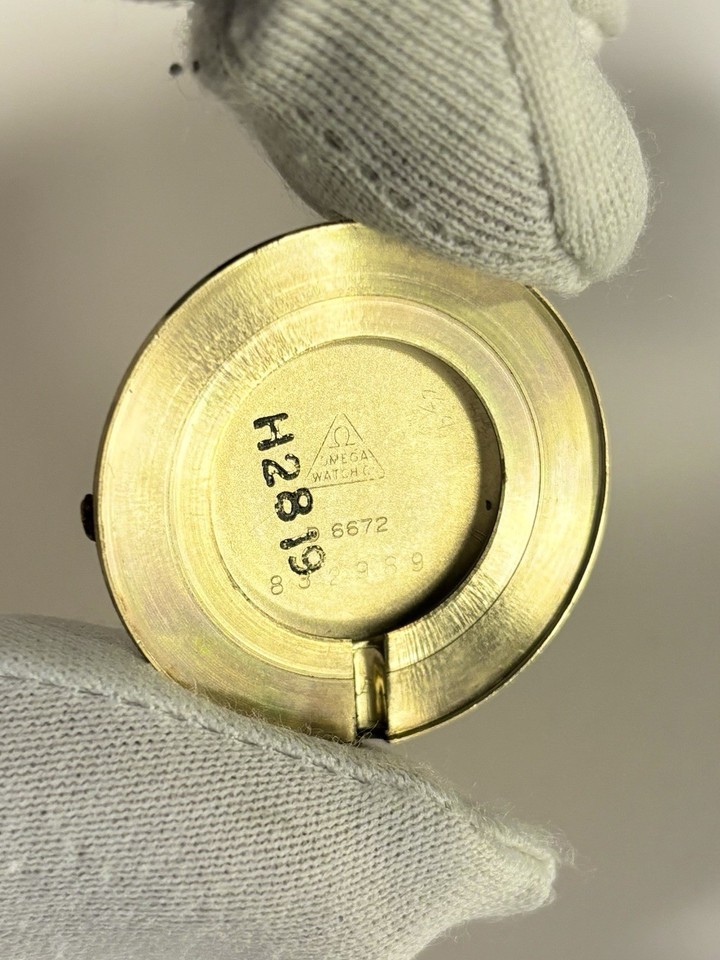 OMEGA 14K Solid Gold *RARE* Vintage 1970’s Black Dial Manual 14ct Watch ...