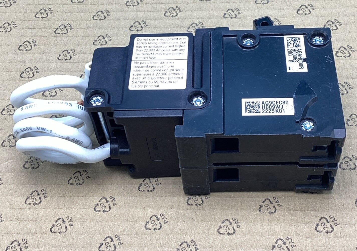 New Circuit Breaker Siemens QF220 QF220A 20 Amp 2 Pole 120/240V Self ...