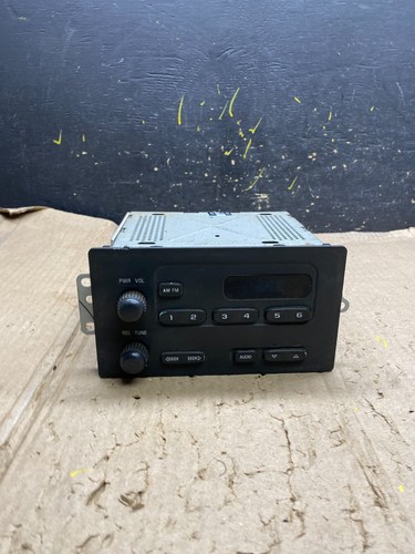 2003-2007 Chevrolet Express GMC Savana Radio AM FM mp3 Aux Input OEM ...