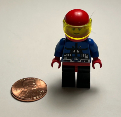 Lego SPACE Spyrius Astronaut Red Helmet Space Minifig Black Air Tank ...
