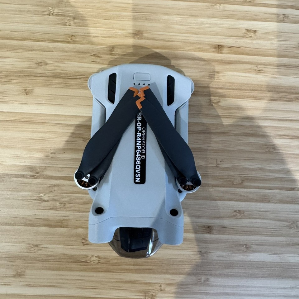 DJI Mini 3 Pro Drone + RC Remote - Carry Case, 3 x Batteries + DJI ND ...