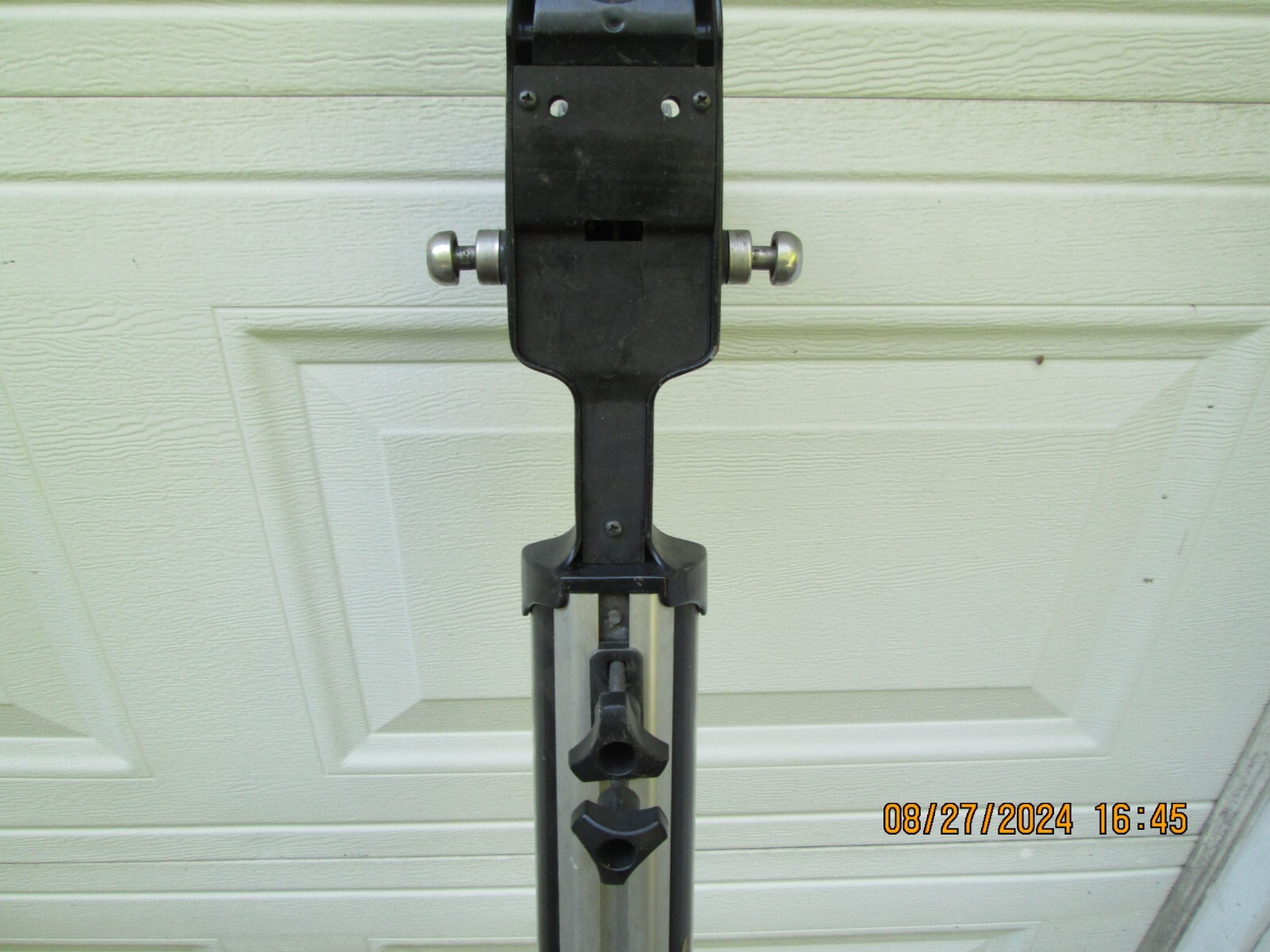 Thule (shorter than) 518 Echelon Rooftop Bike Rack/Carrier Fork Mount ...