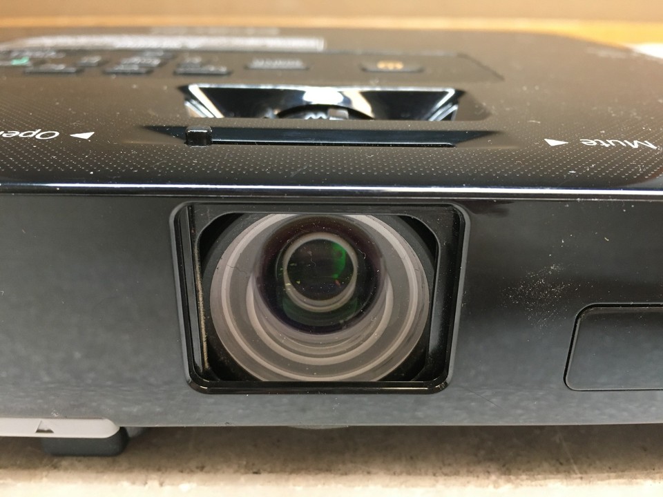 Epson H479A LCD Projector PowerLite 1751 3LCD 253 Lamp Hours | eBay