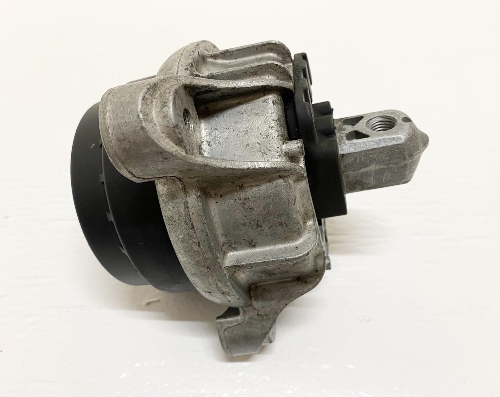 11-18 OEM BMW F10 LCI 535i xDrive Left Driver Engine Mount 22116859845 ...