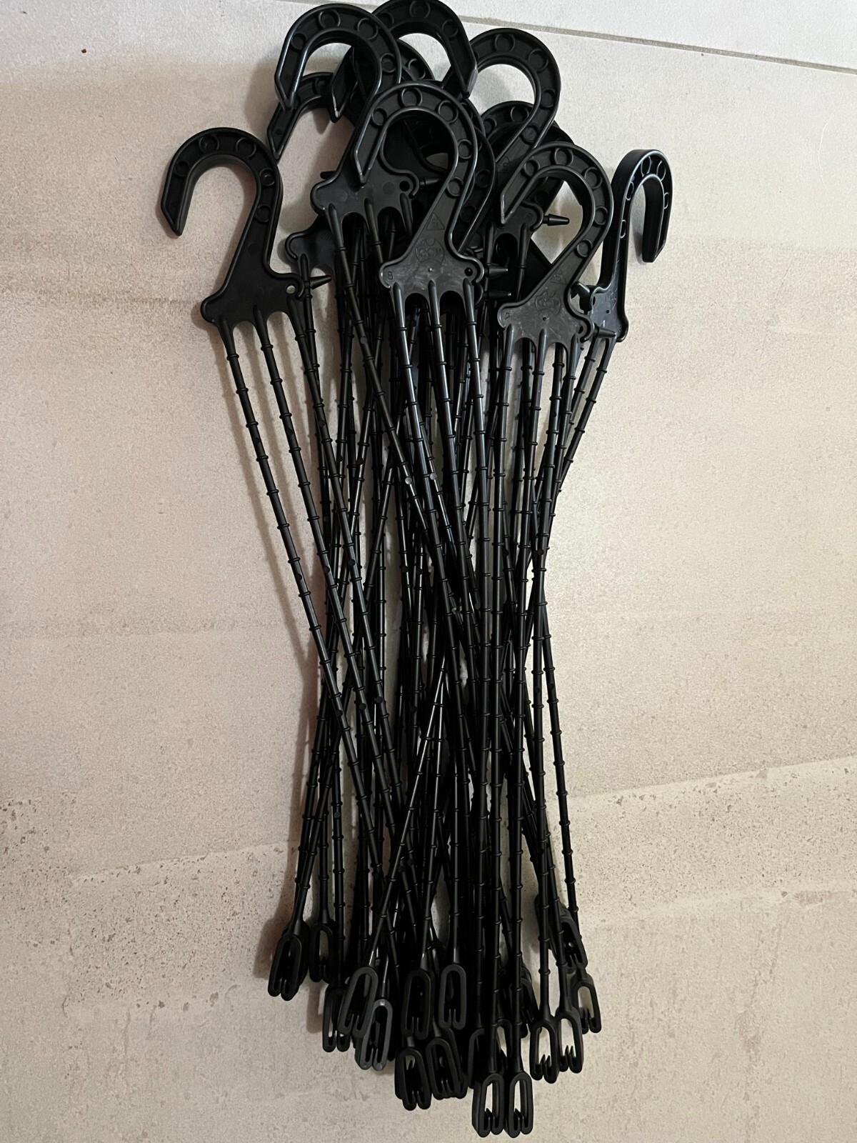 430 mm Universal Hangers for Plastic Pots 3 Prong Hanger Great for ...