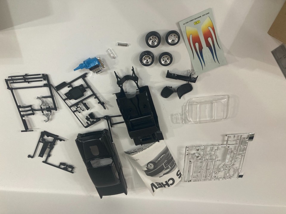 Monogram 1955 55 Chevy Street Machine Car Model Kit 1/24 scale 2211 | eBay