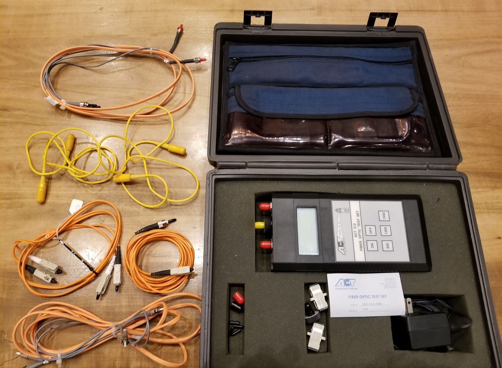 ACT 512 Fiber Optic Test Set 9VDC with hard case and extra cables ...