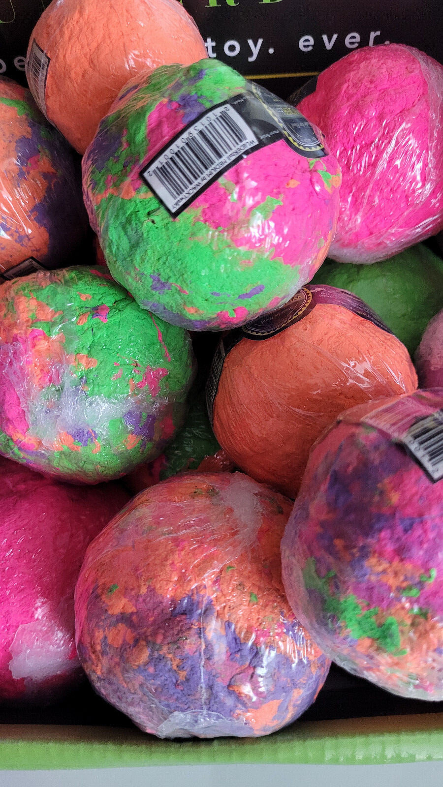 WUNDERBALL Best Dog Ball Fetch Toy Cleans Teeth Floats Indestructible ...