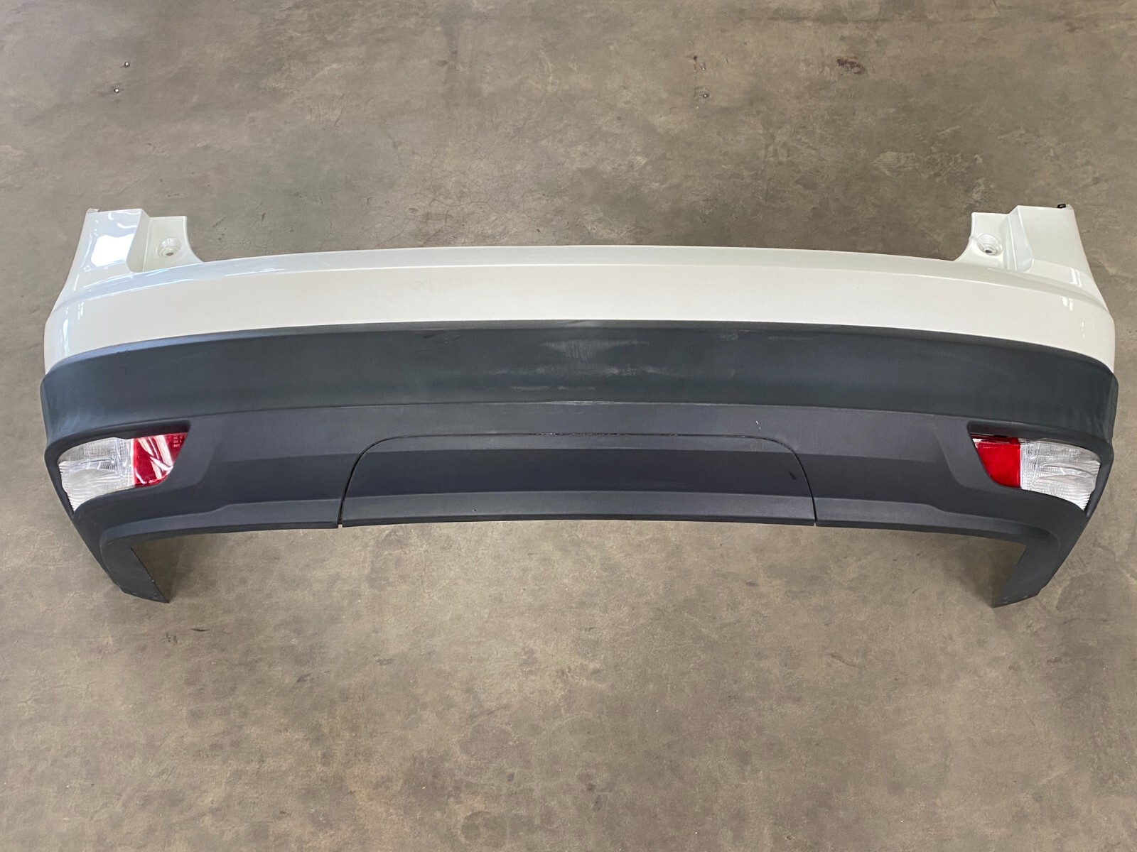 ⭐2016-2018 HONDA PILOT REAR BUMPER PANEL COVER ASSEMBLY WHITE OEM ...