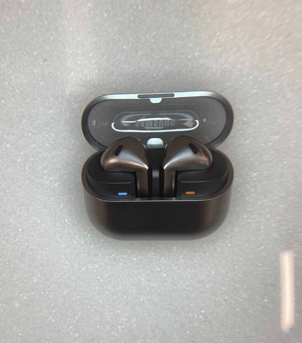 Samsung Galaxy Buds3 SM-R530 True Wireless Bluetooth Earbuds Silver ...