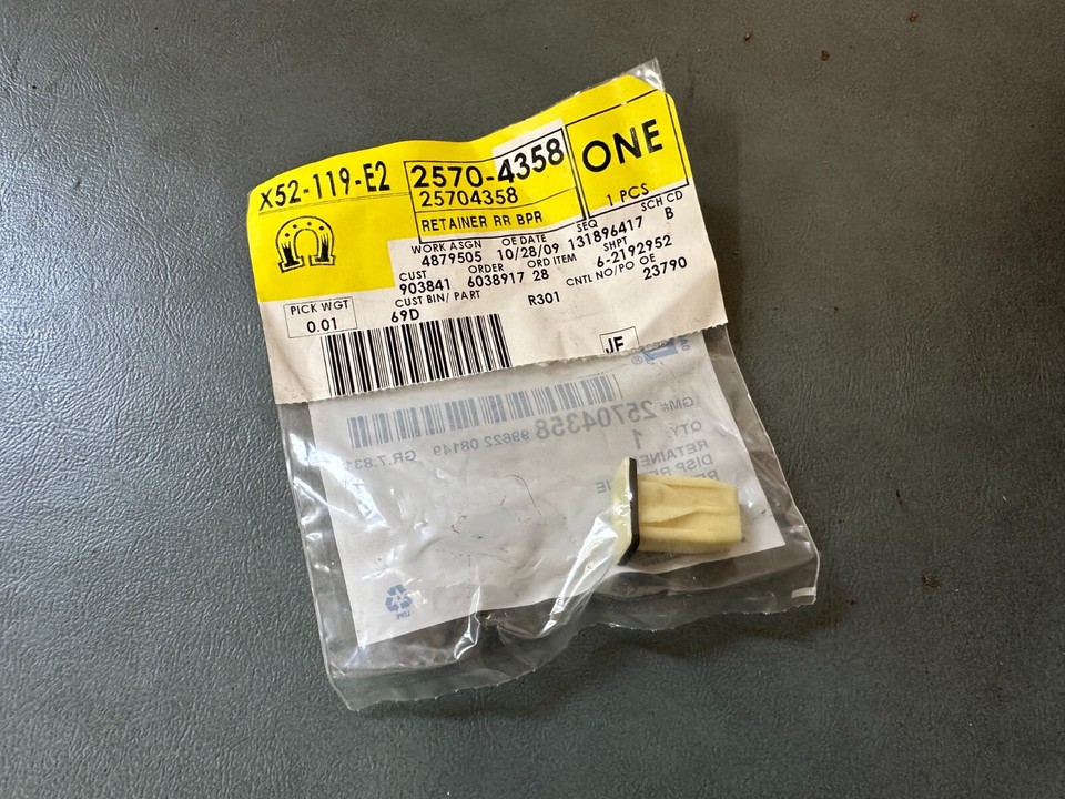 GM OEM NOS 25704358 Bumper Cover Retainer Nut 2003-2019 Cadillac CTS | eBay