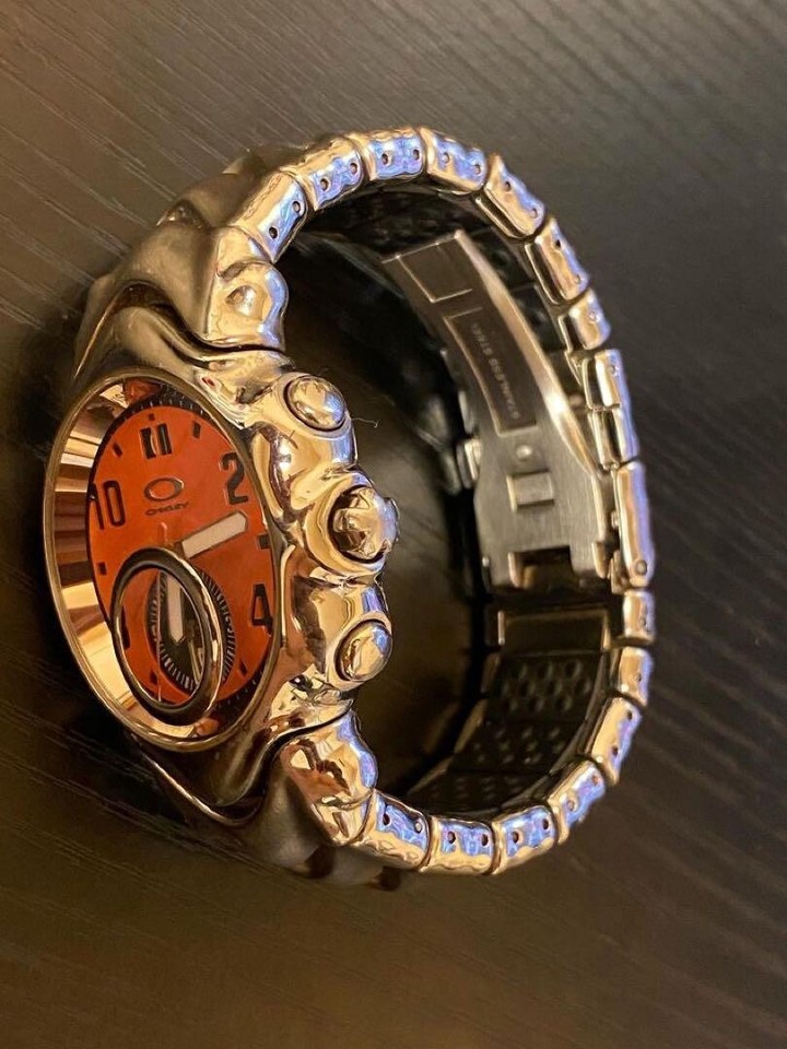 Oakley Judge II Dual Time Orange Dial Men's Analog Quartz Watch Silver ...