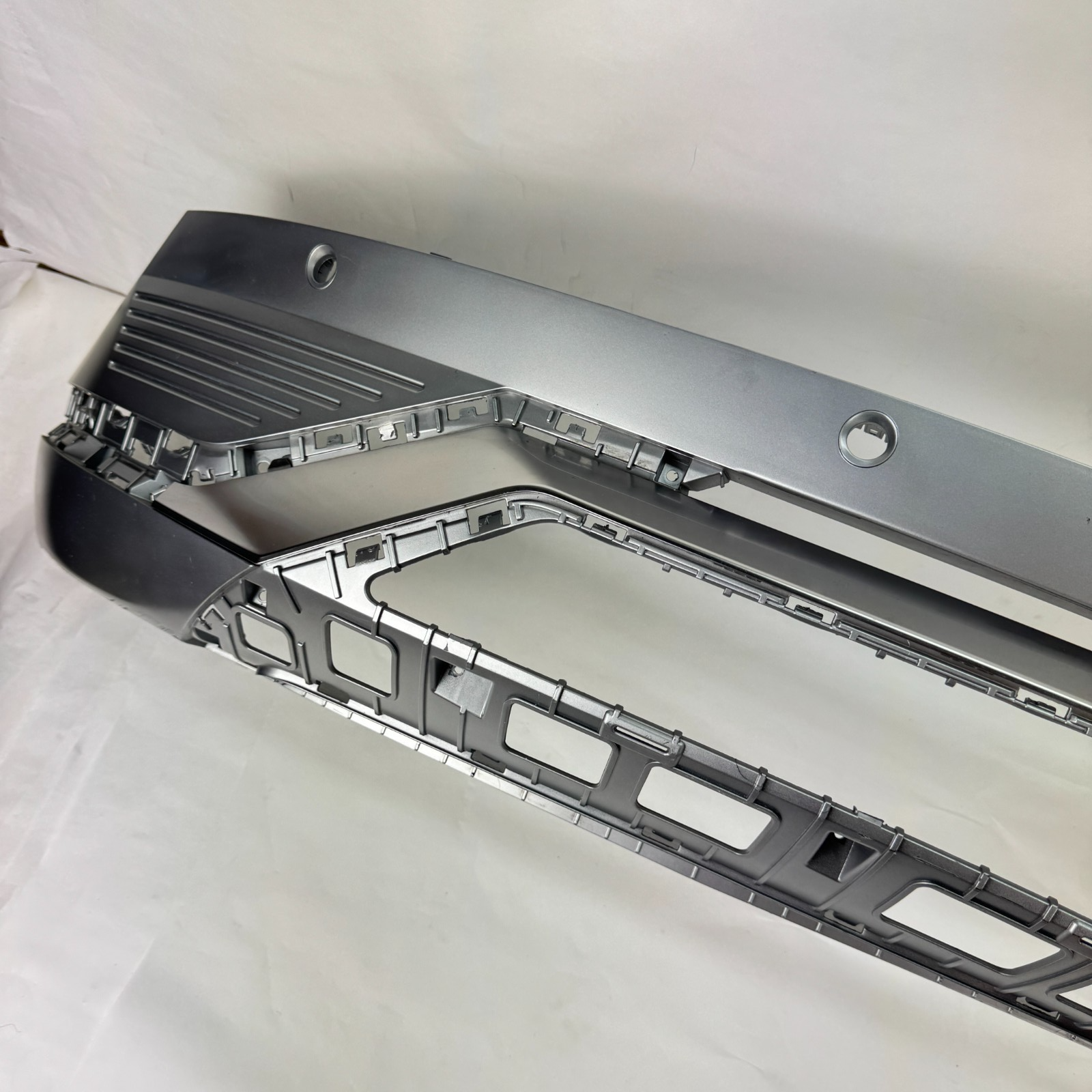 OEM 2022 2023 2024 Hyundai Ioniq 5 Front Lower Bumper Cover Molding ...