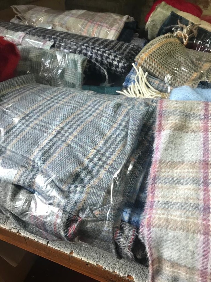 100% Wool Tweed Fabric Bundle. 1.8 kilos. Cushions, Crafts Etc. Woven ...
