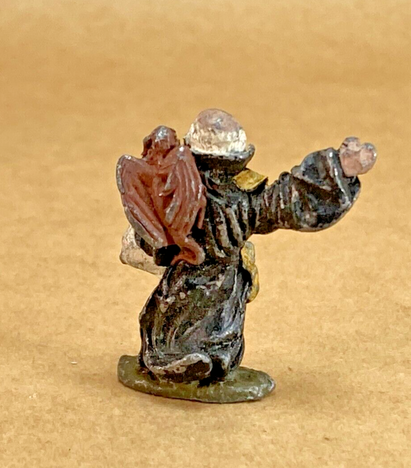 Classic WIZARD w/ Scroll Dungeons & Dragons 70s/80s lead miniature 25mm ...