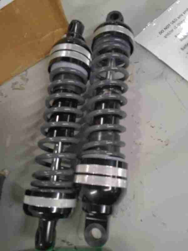 Progressive 944 Series Standard Ultra Touring Rear Shocks (944-4002UT ...