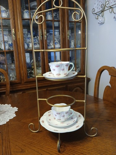 Vtg Gold 4 Tier Teacup & Saucer Display Stand (cups/saucersNotIncluded ...