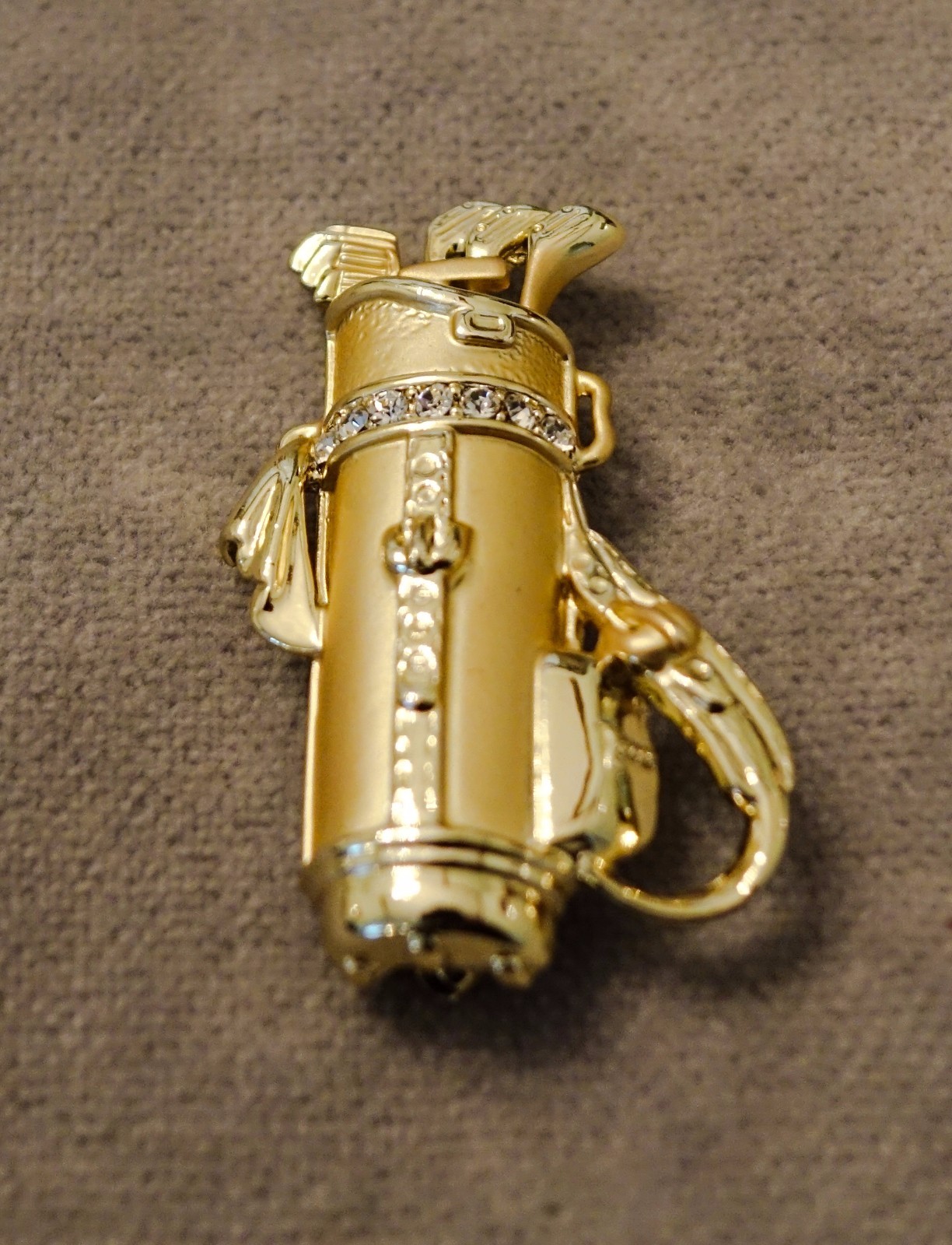 Vintage AJC Golf Bag Pin Matte/Shiny Goldtone w/Clear Rhinestones ...