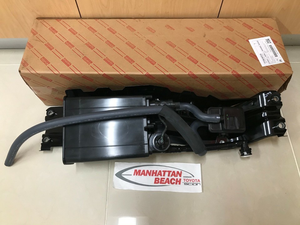 NEW GENUINE TOYOTA 03-04 TUNDRA 3.4L &4.7L VAPOR CHARCOAL CANISTER ...