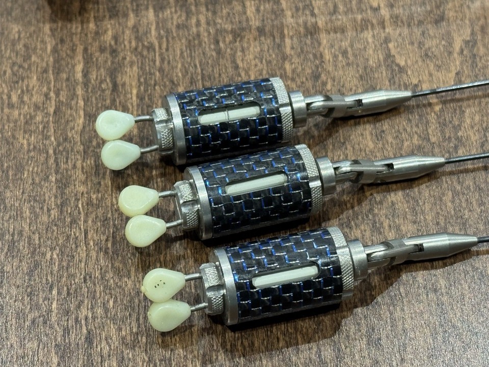 Solar Titanium Long Arms x 3 Blue Carbon Bobbins With Isotopes | eBay UK