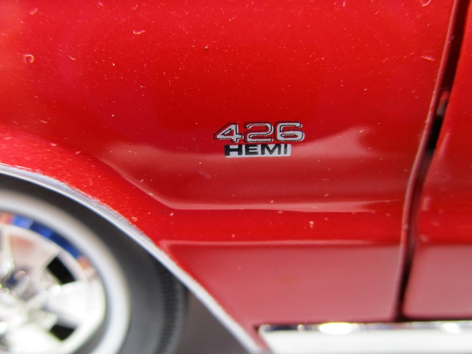 ROAD SIGNATURE 1/18 RED 1966 DODGE HEMI CHARGER USED NICE *READ* NO BOX ...
