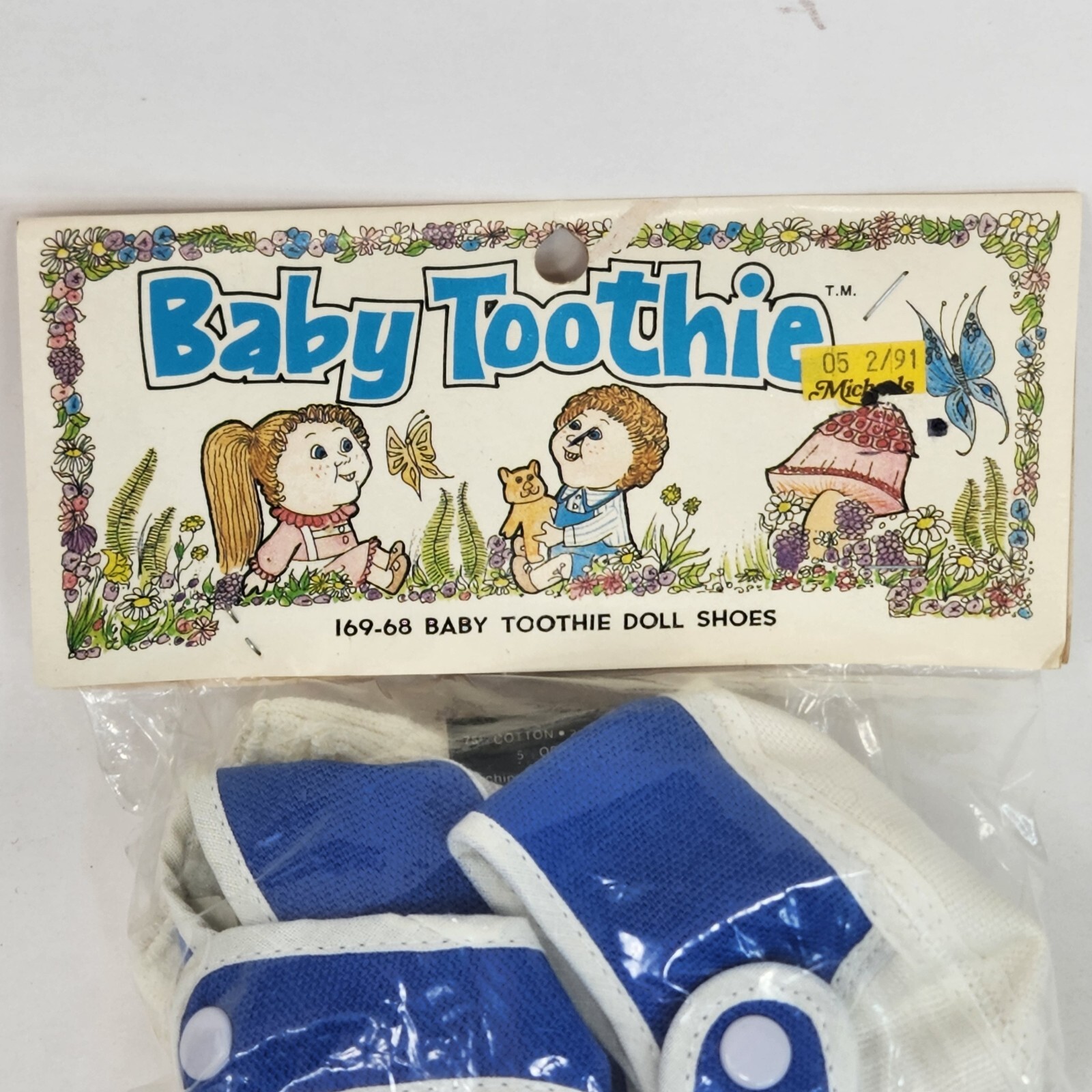 VINTAGE 1984 BABY TOOTHIE DOLL BLUE + WHITE PAIR OF SHOES + SOCKS NEW ...