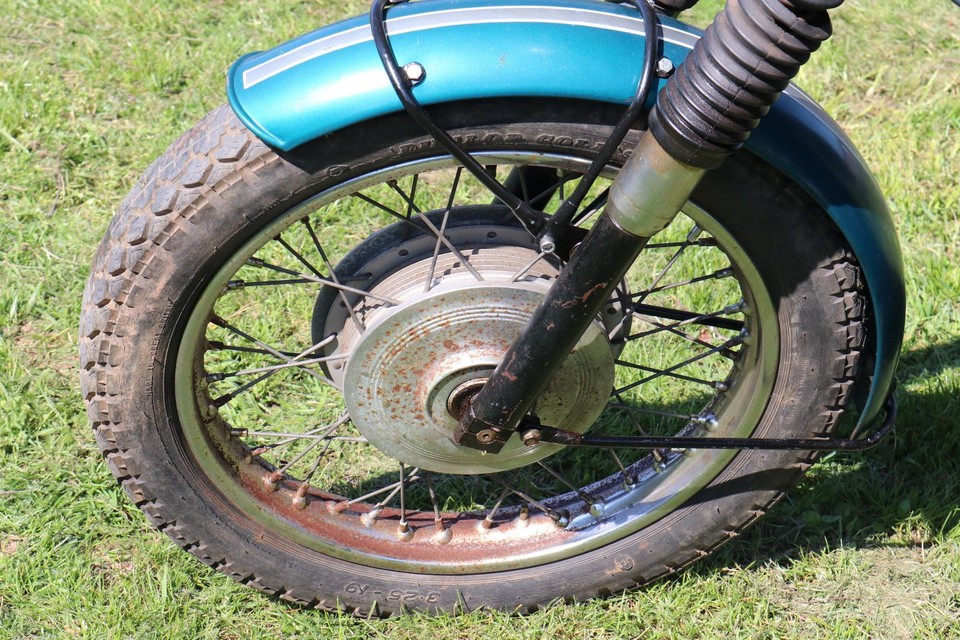 Triumph Trident T150 T 150 T 1969 restoration project. Matching Numbers ...