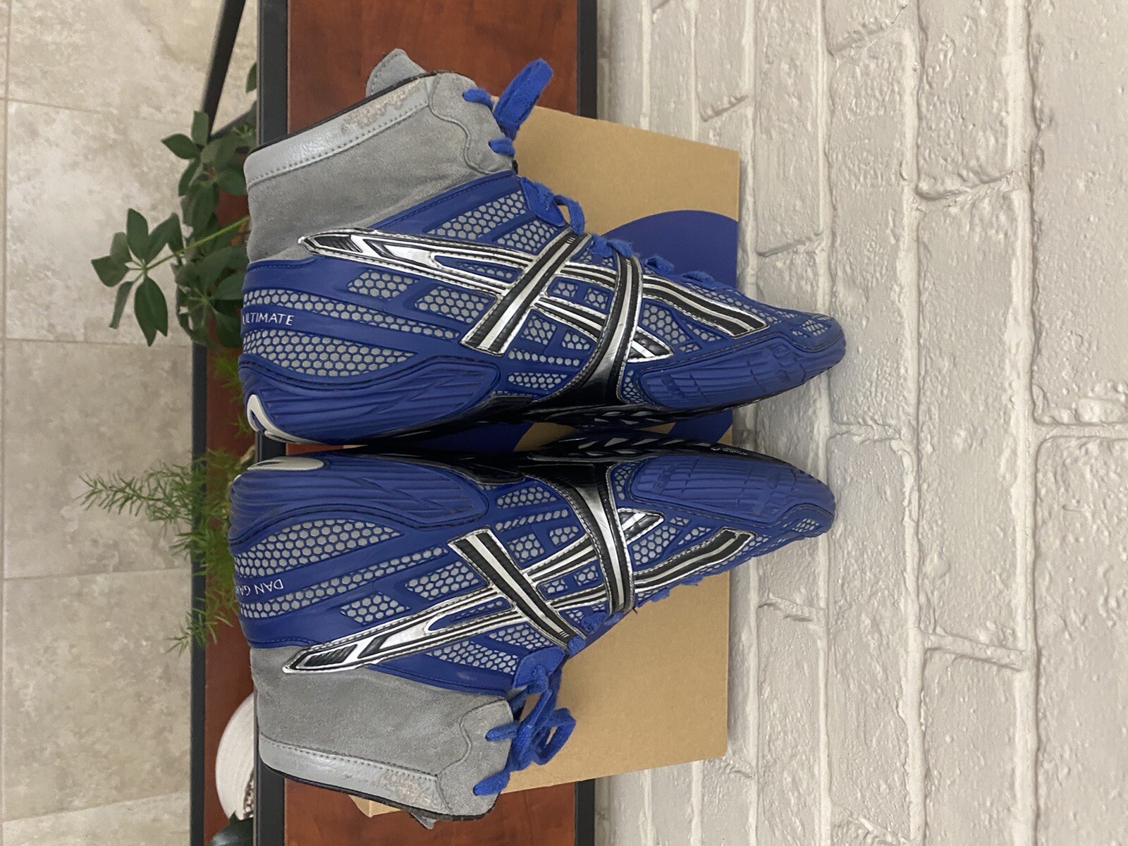 Men’s Asics Dan Gable Ultimate Wrestling Shoe Size 11… - Gem